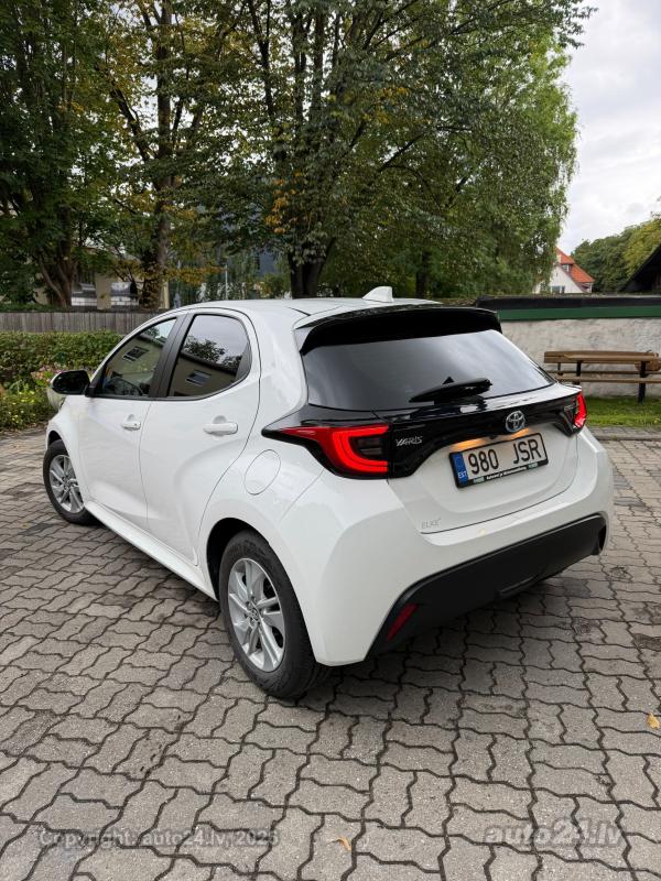 Toyota Yaris 2023 Tallina vietnē Balts Toyota Yaris 2023 Tallina, ar dzinēja tilpumu 1.50 L un nobraukumu 51 tūkst. km par 18800 €, foto 4 vietnē AUTOMOTO.COM.LV