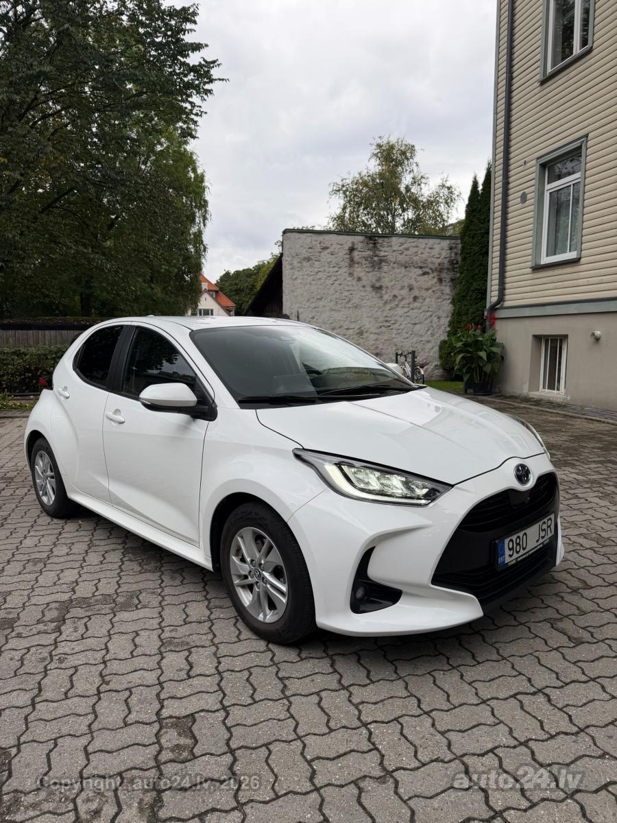 Balts Toyota Yaris 2023 Tallina, ar dzinēja tilpumu 1.50 L un nobraukumu 51 tūkst. km par 18800 €, foto 7 vietnē AUTOMOTO.COM.LV
