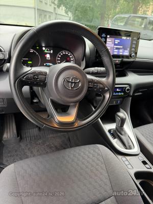 Balts Toyota Yaris 2023 Tallina, ar dzinēja tilpumu 1.50 L un nobraukumu 51 tūkst. km par 18800 €, foto 9 vietnē AUTOMOTO.COM.LV