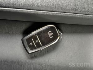 Balts Toyota Yaris 2023 Liepāja, ar dzinēja tilpumu 1.60 L un nobraukumu 35 tūkst. km par 30900 €, foto 17 vietnē AUTOMOTO.COM.LV