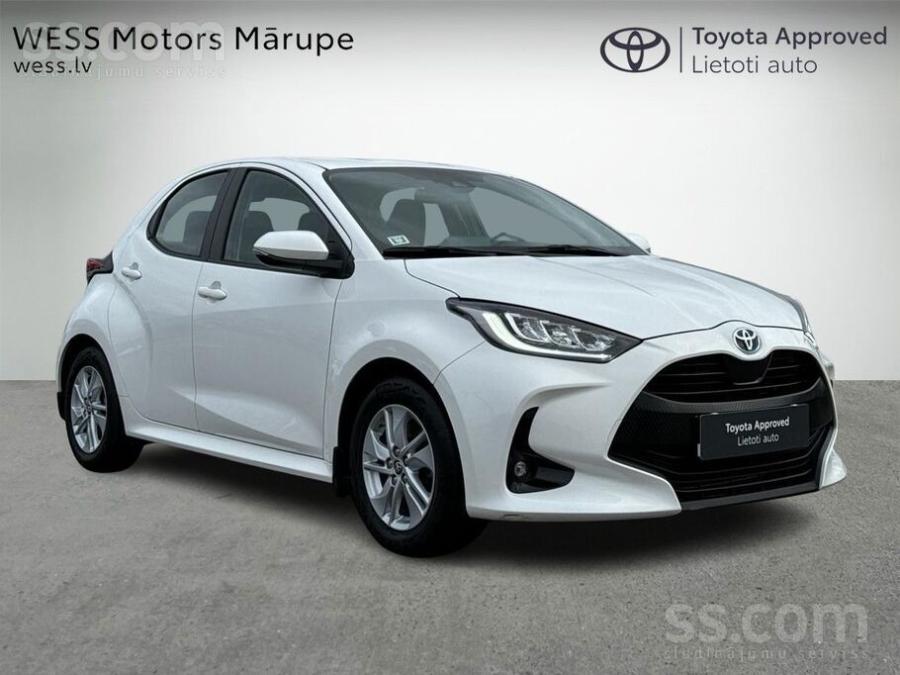 White Toyota Yaris 2023 in Riga, with an engine capacity of 1.50 L and mileage of 68 thousand km for 16590 €, photo 19 on AUTOMOTO.COM.LV