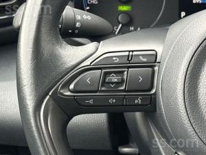 White Toyota Yaris 2023 in Riga, with an engine capacity of 1.50 L and mileage of 68 thousand km for 16590 €, photo 22 on AUTOMOTO.COM.LV