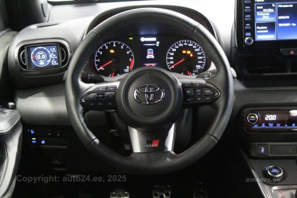 Balts Toyota Yaris 2024 Tallina, ar dzinēja tilpumu 1.60 L un nobraukumu 25 tūkst. km par 38490 €, foto 11 vietnē AUTOMOTO.COM.LV