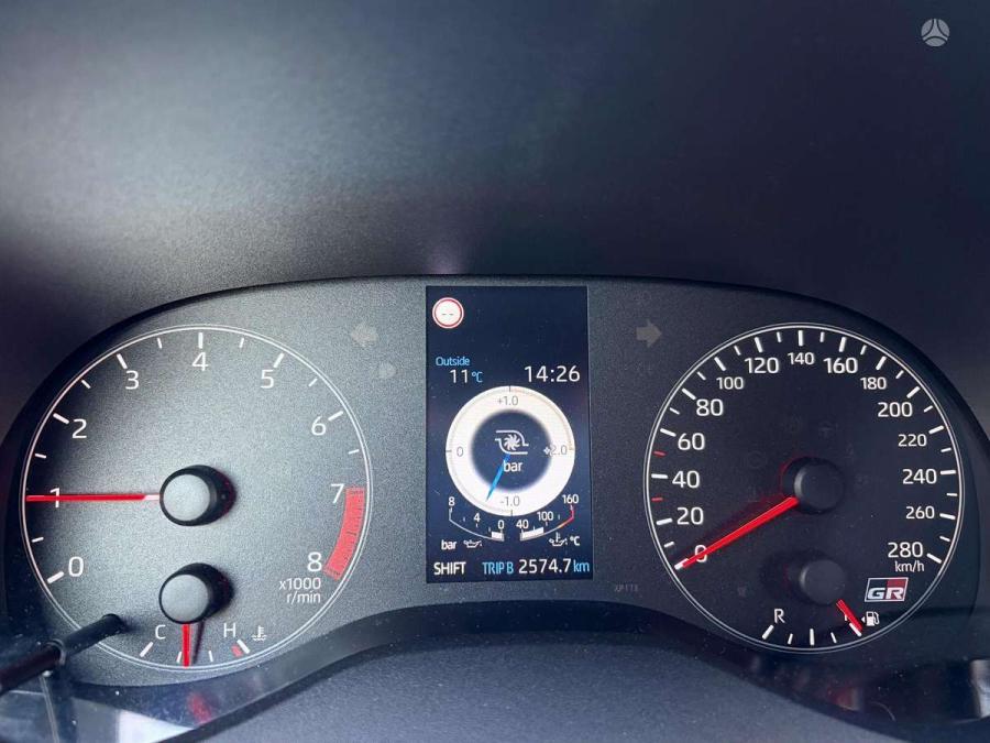 White Toyota Yaris 2024 in Vilnius, with an engine capacity of 1.62 L and mileage of 29 thousand km for 35900 €, photo 18 on AUTOMOTO.COM.LV