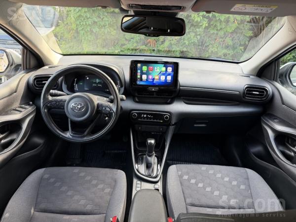 Balts Toyota Yaris 2024 Rīga, ar dzinēja tilpumu 1.50 L un nobraukumu 71 tūkst. km par 16800 €, foto 5 vietnē AUTOMOTO.COM.LV