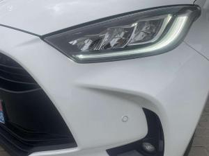 White Toyota Yaris 2024 in Vilkaviskis, with an engine capacity of 1.50 L and mileage of 20 thousand km for 15300 €, photo 9 on AUTOMOTO.COM.LV