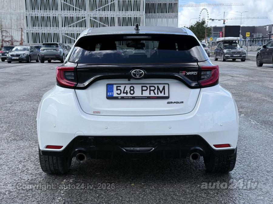White Toyota Yaris 2024 in Tallinn, with an engine capacity of 1.60 L and mileage of 38 thousand km for 36000 €, photo 5 on AUTOMOTO.COM.LV