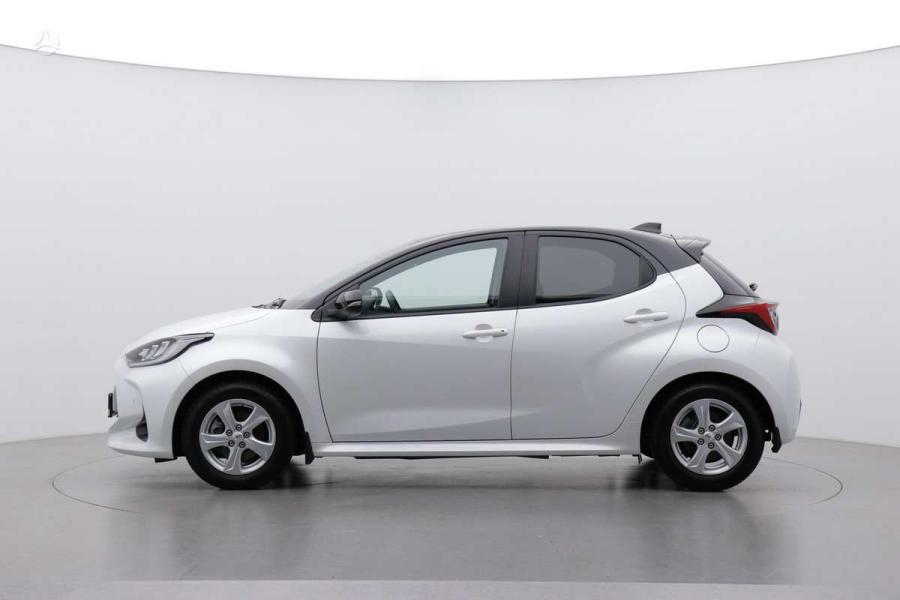 Balts Toyota Yaris 2025 Viļņa, ar dzinēja tilpumu 1.49 L un nobraukumu 12 tūkst. km par 24900 €, foto 4 vietnē AUTOMOTO.COM.LV