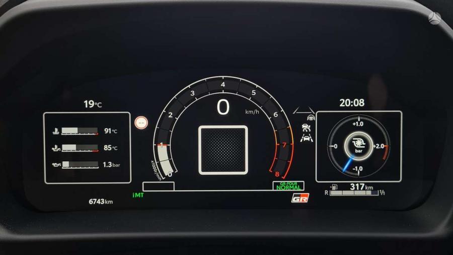 Balts Toyota Yaris 2025 Viļņa, ar dzinēja tilpumu 1.62 L un nobraukumu 7 tūkst. km par 42000 €, foto 12 vietnē AUTOMOTO.COM.LV