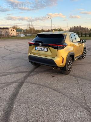 Dzeltens Toyota Yaris 2021 Rīga, ar dzinēja tilpumu 1.50 L un nobraukumu 60 tūkst. km par 16800 €, foto 3 vietnē AUTOMOTO.COM.LV