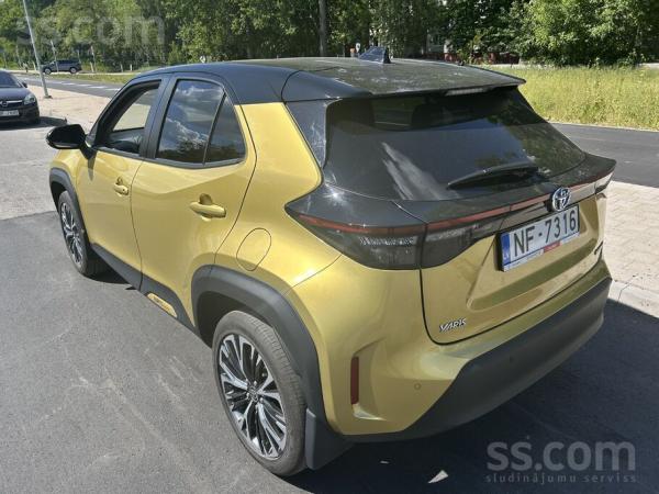 Желтый Тойота Ярис 2022 в Рига, объемом двигателя 1.50 л и пробегом 60 тыс. км за 22490 €, фото 4 на AUTOMOTO.COM.LV