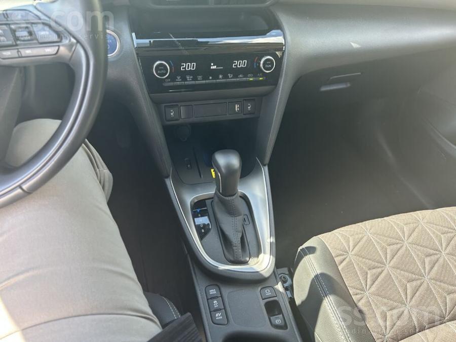 Dzeltens Toyota Yaris 2022 Rīga, ar dzinēja tilpumu 1.50 L un nobraukumu 60 tūkst. km par 21990 €, foto 10 vietnē AUTOMOTO.COM.LV