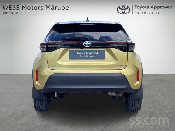 Dzeltens Toyota Yaris 2022 Rīga, ar dzinēja tilpumu 1.50 L un nobraukumu 34 tūkst. km par 24990 €, foto 4 vietnē AUTOMOTO.COM.LV