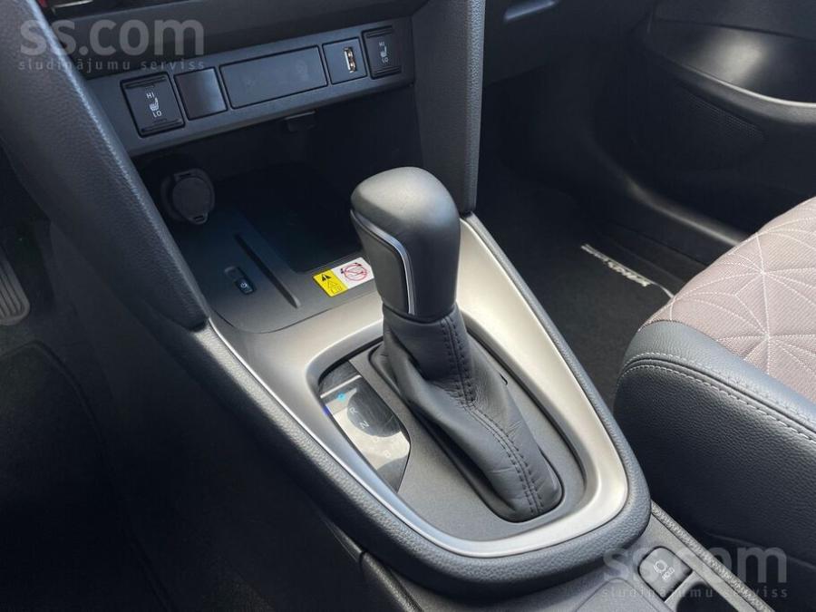 Dzeltens Toyota Yaris 2022 Rīga, ar dzinēja tilpumu 1.50 L un nobraukumu 34 tūkst. km par 24990 €, foto 21 vietnē AUTOMOTO.COM.LV