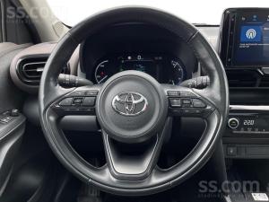Dzeltens Toyota Yaris 2022 Rīga, ar dzinēja tilpumu 1.50 L un nobraukumu 65 tūkst. km par 23590 €, foto 13 vietnē AUTOMOTO.COM.LV