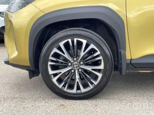 Dzeltens Toyota Yaris 2022 Rīga, ar dzinēja tilpumu 1.50 L un nobraukumu 65 tūkst. km par 23590 €, foto 16 vietnē AUTOMOTO.COM.LV