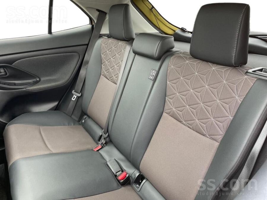 Dzeltens Toyota Yaris 2022 Rīga, ar dzinēja tilpumu 1.50 L un nobraukumu 65 tūkst. km par 23590 €, foto 20 vietnē AUTOMOTO.COM.LV