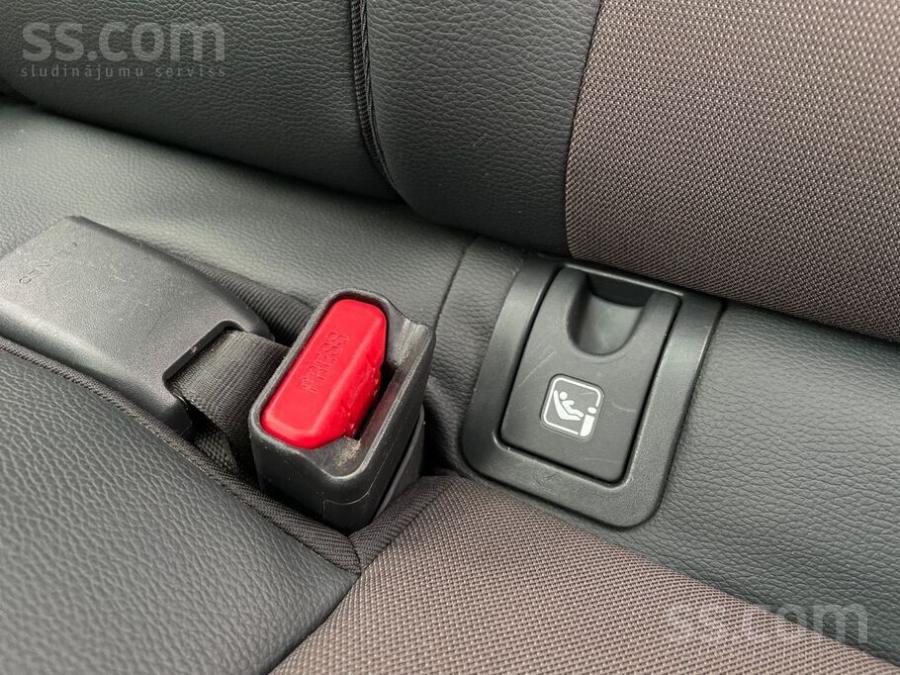 Dzeltens Toyota Yaris 2022 Rīga, ar dzinēja tilpumu 1.50 L un nobraukumu 65 tūkst. km par 23590 €, foto 34 vietnē AUTOMOTO.COM.LV