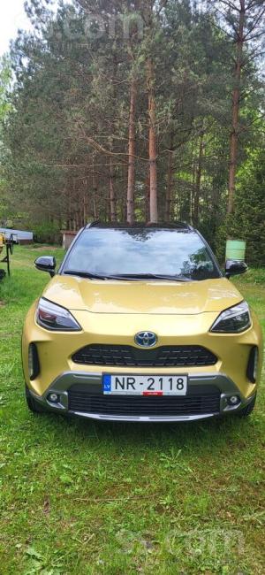 Yellow Toyota Yaris 2023 in Riga, with an engine capacity of 1.50 L and mileage of 60 thousand km for 24900 €, photo 13 on AUTOMOTO.COM.LV