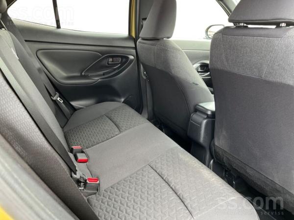 Dzeltens Toyota Yaris 2024 Rīga, ar dzinēja tilpumu 1.50 L un nobraukumu 17 tūkst. km par 25490 €, foto 7 vietnē AUTOMOTO.COM.LV
