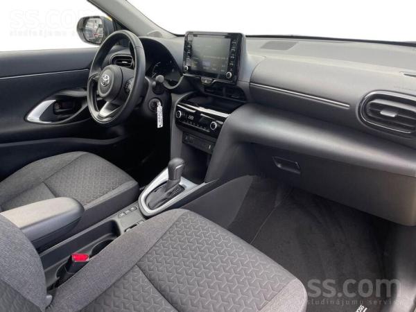 Dzeltens Toyota Yaris 2024 Rīga, ar dzinēja tilpumu 1.50 L un nobraukumu 23 tūkst. km par 23990 €, foto 6 vietnē AUTOMOTO.COM.LV