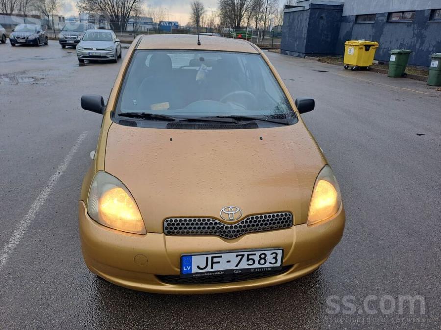Yellow Toyota Yaris 2000 in Riga, with an engine capacity of 1.00 L and mileage of 266 thousand km for 850 €, photo 7 on AUTOMOTO.COM.LV