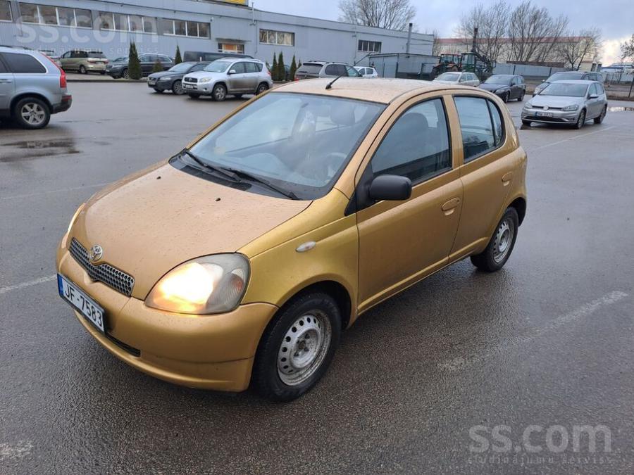 Yellow Toyota Yaris 2000 in Riga, with an engine capacity of 1.00 L and mileage of 266 thousand km for 850 €, photo 8 on AUTOMOTO.COM.LV