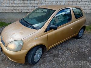 Dzeltens Toyota Yaris 2001 Jēkabpils, ar dzinēja tilpumu 1.00 L un nobraukumu 150 tūkst. km par 550 €, foto 3 vietnē AUTOMOTO.COM.LV