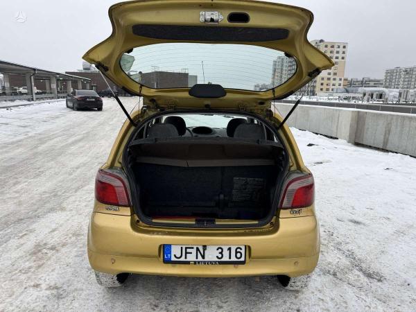 Yellow Toyota Yaris 2004 in Vilnius, with an engine capacity of 1.30 L and mileage of 150 thousand km for 1950 €, photo 8 on AUTOMOTO.COM.LV