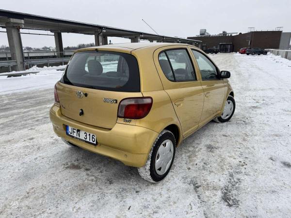 Yellow Toyota Yaris 2004 in Vilnius, with an engine capacity of 1.30 L and mileage of 150 thousand km for 1950 €, photo 9 on AUTOMOTO.COM.LV