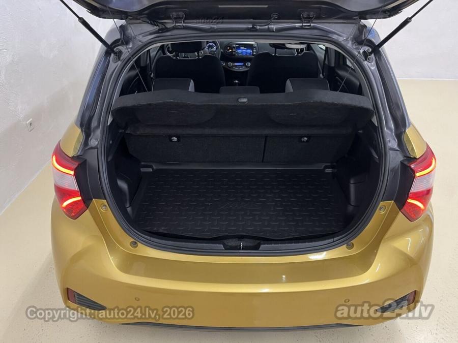 Yellow Toyota Yaris 2019 in Rakvere, with an engine capacity of 1.50 L and mileage of 89 thousand km for 12990 €, photo 14 on AUTOMOTO.COM.LV