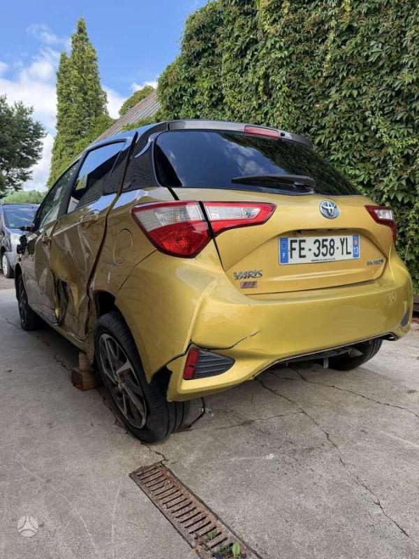 Dzeltens Toyota Yaris 2019 Kauņa, ar dzinēja tilpumu 1.50 L un nobraukumu 121 tūkst. km par 7400 €, foto 4 vietnē AUTOMOTO.COM.LV