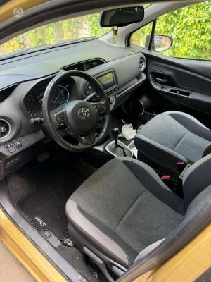 Yellow Toyota Yaris 2019 in Kaunas, with an engine capacity of 1.50 L and mileage of 121 thousand km for 7400 €, photo 12 on AUTOMOTO.COM.LV