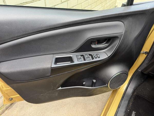 Dzeltens Toyota Yaris 2019 Kauņa, ar dzinēja tilpumu 1.50 L un nobraukumu 121 tūkst. km par 6999 €, foto 7 vietnē AUTOMOTO.COM.LV