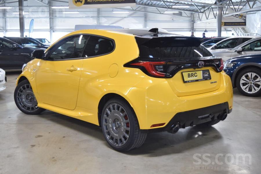Dzeltens Toyota Yaris 2021 Rīga, ar dzinēja tilpumu 1.60 L un nobraukumu 37 tūkst. km par 37500 €, foto 3 vietnē AUTOMOTO.COM.LV