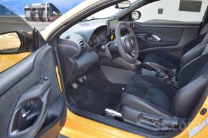 Dzeltens Toyota Yaris 2021 Rīga, ar dzinēja tilpumu 1.60 L un nobraukumu 37 tūkst. km par 37500 €, foto 4 vietnē AUTOMOTO.COM.LV