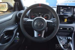 Dzeltens Toyota Yaris 2021 Rīga, ar dzinēja tilpumu 1.60 L un nobraukumu 37 tūkst. km par 37500 €, foto 11 vietnē AUTOMOTO.COM.LV