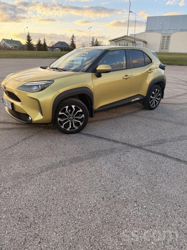 Dzeltens Toyota Yaris 2021 Ludza, ar dzinēja tilpumu 1.50 L un nobraukumu 59 tūkst. km par 17000 €, foto 3 vietnē AUTOMOTO.COM.LV