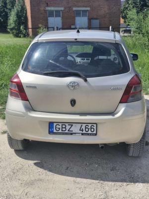 Dzeltens Toyota Yaris 2011 Kauņa, ar dzinēja tilpumu 1.33 L un nobraukumu 192 tūkst. km par 1000 €, foto 4 vietnē AUTOMOTO.COM.LV