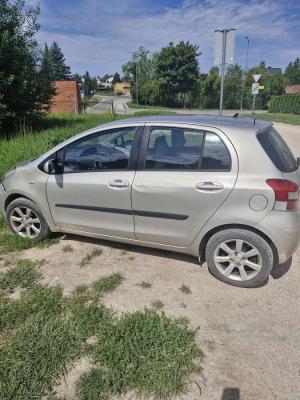 Dzeltens Toyota Yaris 2011 Kauņa, ar dzinēja tilpumu 1.33 L un nobraukumu 192 tūkst. km par 1000 €, foto 10 vietnē AUTOMOTO.COM.LV