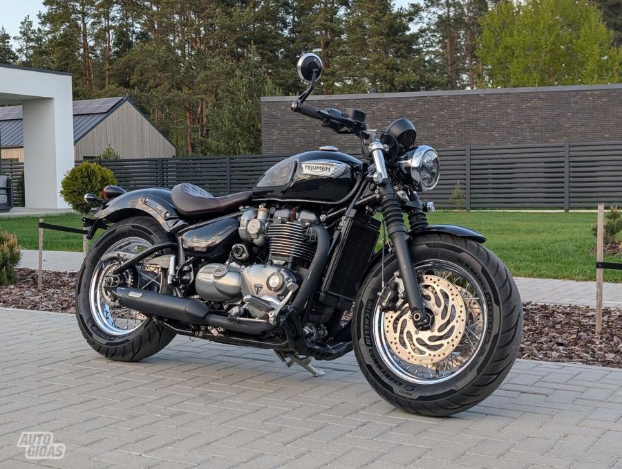 Melns Triumph Bonneville 2018 Viļņa, ar dzinēja tilpumu 1.20 L un nobraukumu 11 tūkst. km par 6250 €, foto 1 vietnē AUTOMOTO.COM.LV