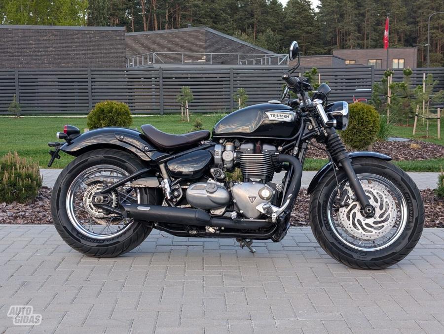 Melns Triumph Bonneville 2018 Viļņa, ar dzinēja tilpumu 1.20 L un nobraukumu 11 tūkst. km par 6250 €, foto 3 vietnē AUTOMOTO.COM.LV