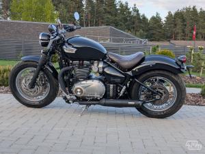 Melns Triumph Bonneville 2018 Viļņa, ar dzinēja tilpumu 1.20 L un nobraukumu 11 tūkst. km par 6250 €, foto 8 vietnē AUTOMOTO.COM.LV