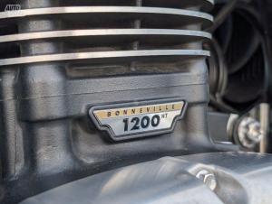 Melns Triumph Bonneville 2018 Viļņa, ar dzinēja tilpumu 1.20 L un nobraukumu 11 tūkst. km par 6250 €, foto 11 vietnē AUTOMOTO.COM.LV