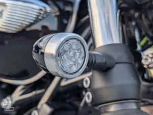 Melns Triumph Bonneville 2018 Viļņa, ar dzinēja tilpumu 1.20 L un nobraukumu 11 tūkst. km par 6250 €, foto 15 vietnē AUTOMOTO.COM.LV