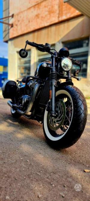 Melns Triumph Bonneville 2018 Šauļi, ar dzinēja tilpumu 1.20 L un nobraukumu 65 tūkst. km par 8800 €, foto 4 vietnē AUTOMOTO.COM.LV