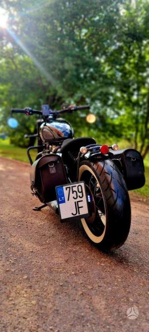 Melns Triumph Bonneville 2018 Šauļi, ar dzinēja tilpumu 1.20 L un nobraukumu 65 tūkst. km par 8800 €, foto 5 vietnē AUTOMOTO.COM.LV