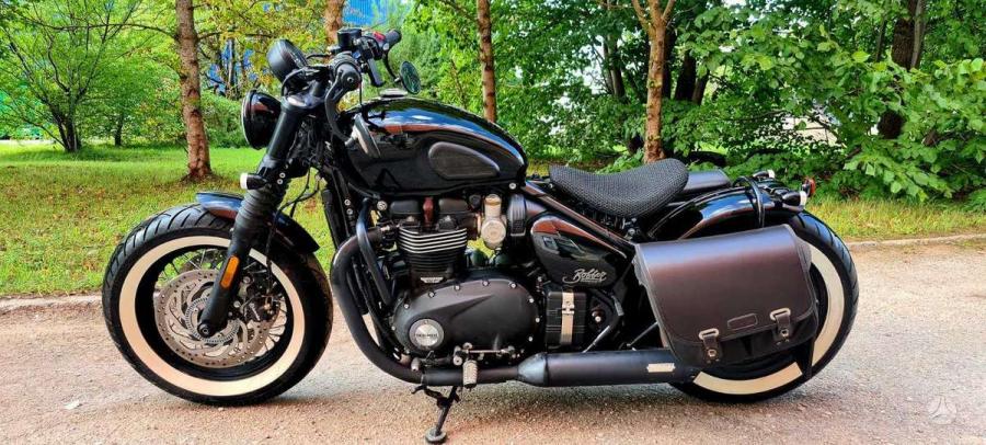 Melns Triumph Bonneville 2018 Šauļi, ar dzinēja tilpumu 1.20 L un nobraukumu 65 tūkst. km par 8800 €, foto 7 vietnē AUTOMOTO.COM.LV