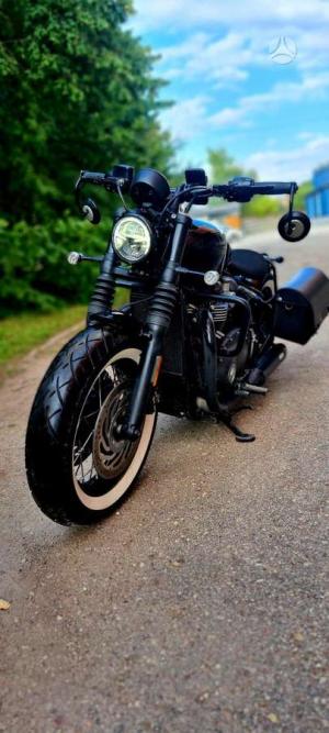 Melns Triumph Bonneville 2018 Šauļi, ar dzinēja tilpumu 1.20 L un nobraukumu 65 tūkst. km par 8800 €, foto 8 vietnē AUTOMOTO.COM.LV