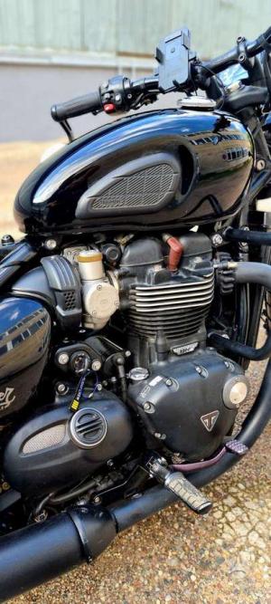 Melns Triumph Bonneville 2018 Šauļi, ar dzinēja tilpumu 1.20 L un nobraukumu 65 tūkst. km par 8800 €, foto 11 vietnē AUTOMOTO.COM.LV
